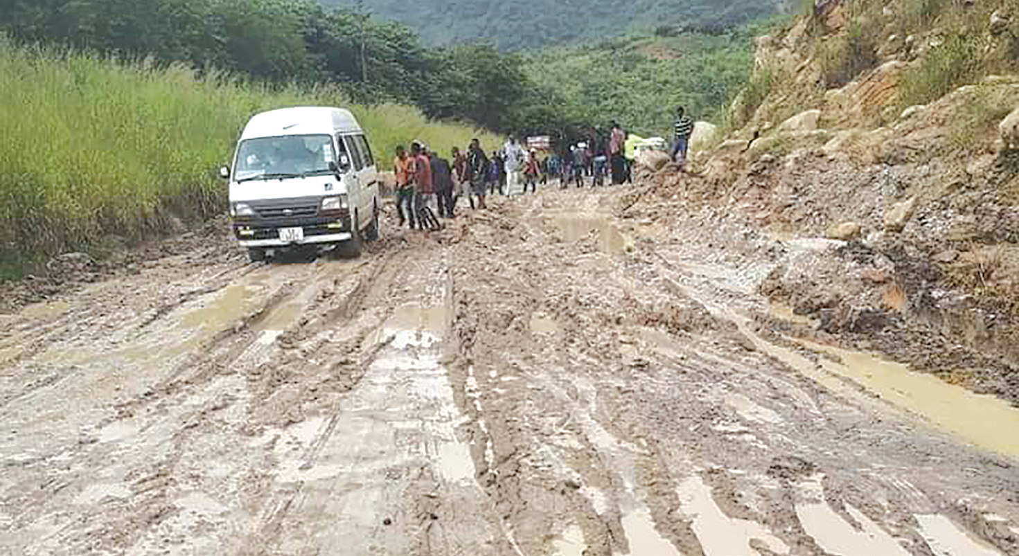 Transporters protest poor roads, security - Nation Online